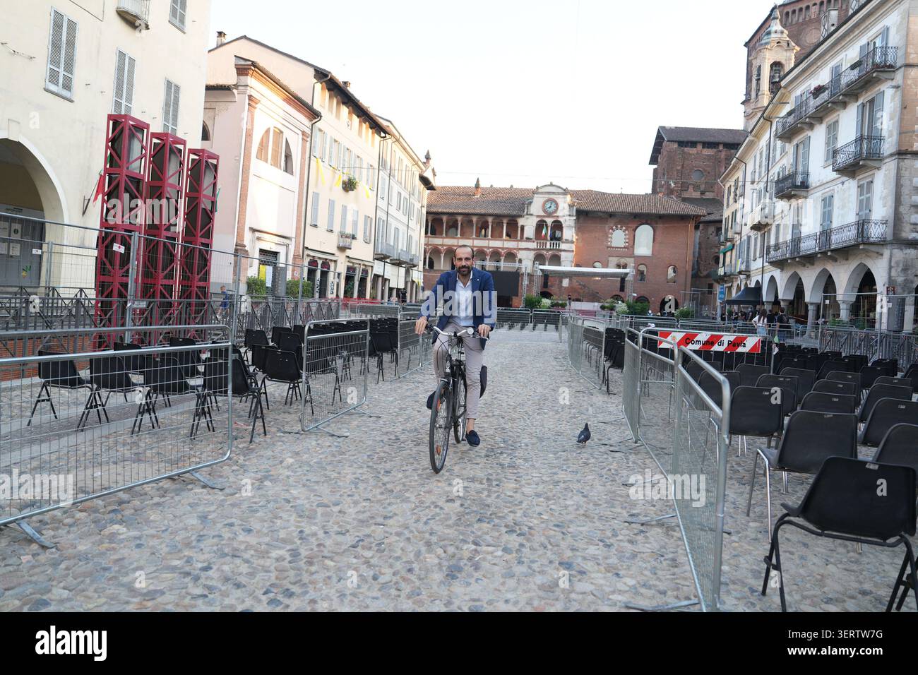 IPA85860559 - Pavia, preparations for the arrival of Pope Leo XIV ...