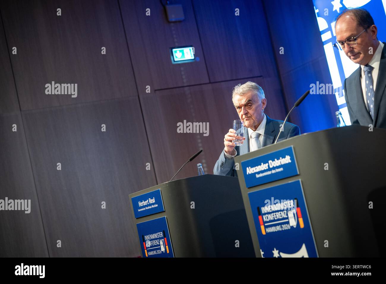 Final press conference at Hamburg CCH - Herbert Reul (CDU), Interior ...