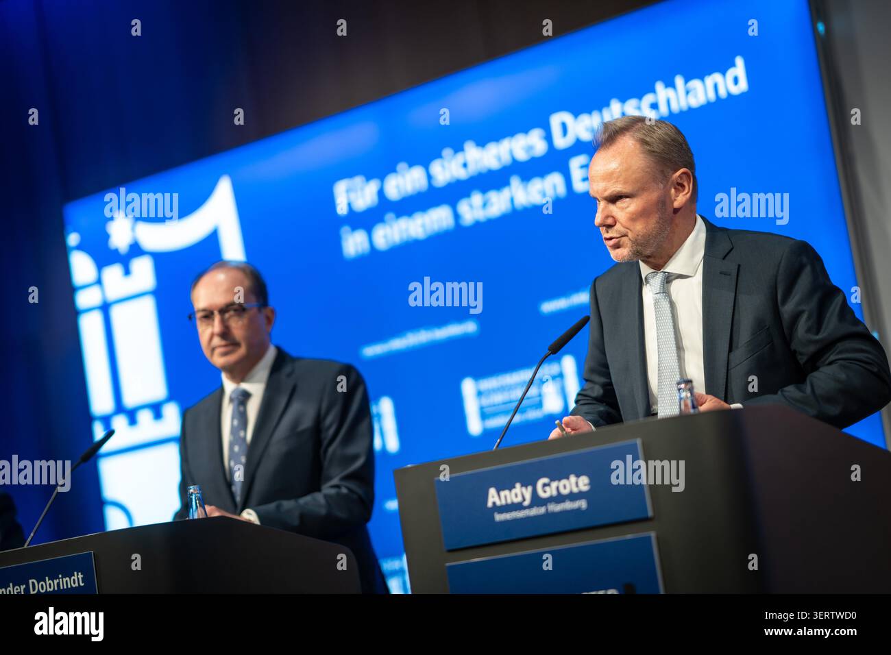 Final press conference at the Hamburg CCH - Alexander Dobrindt (CSU ...