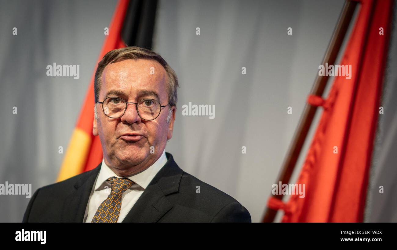 Final press conference at Hamburg CCH - Boris Pistorius (SPD), Minister ...