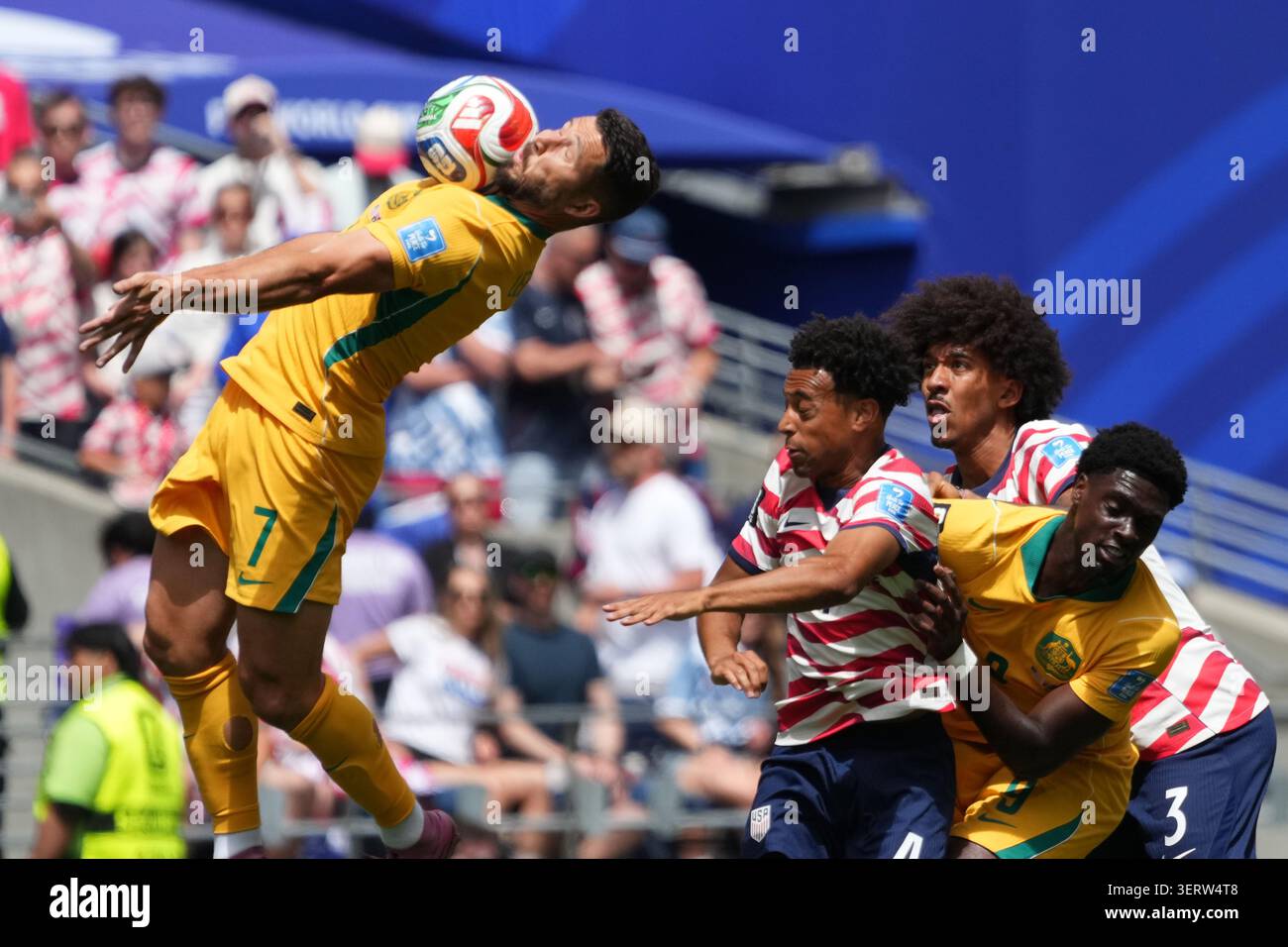 Australia's Mathew Leckie (7) receives the ball during the World Cup ...