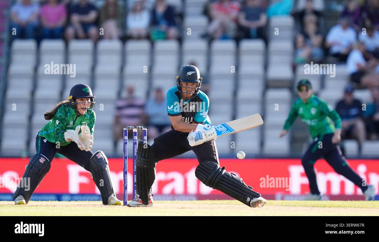 New Zealand's Suzie Bates bats during the ICC Women's T20 World Cup ...
