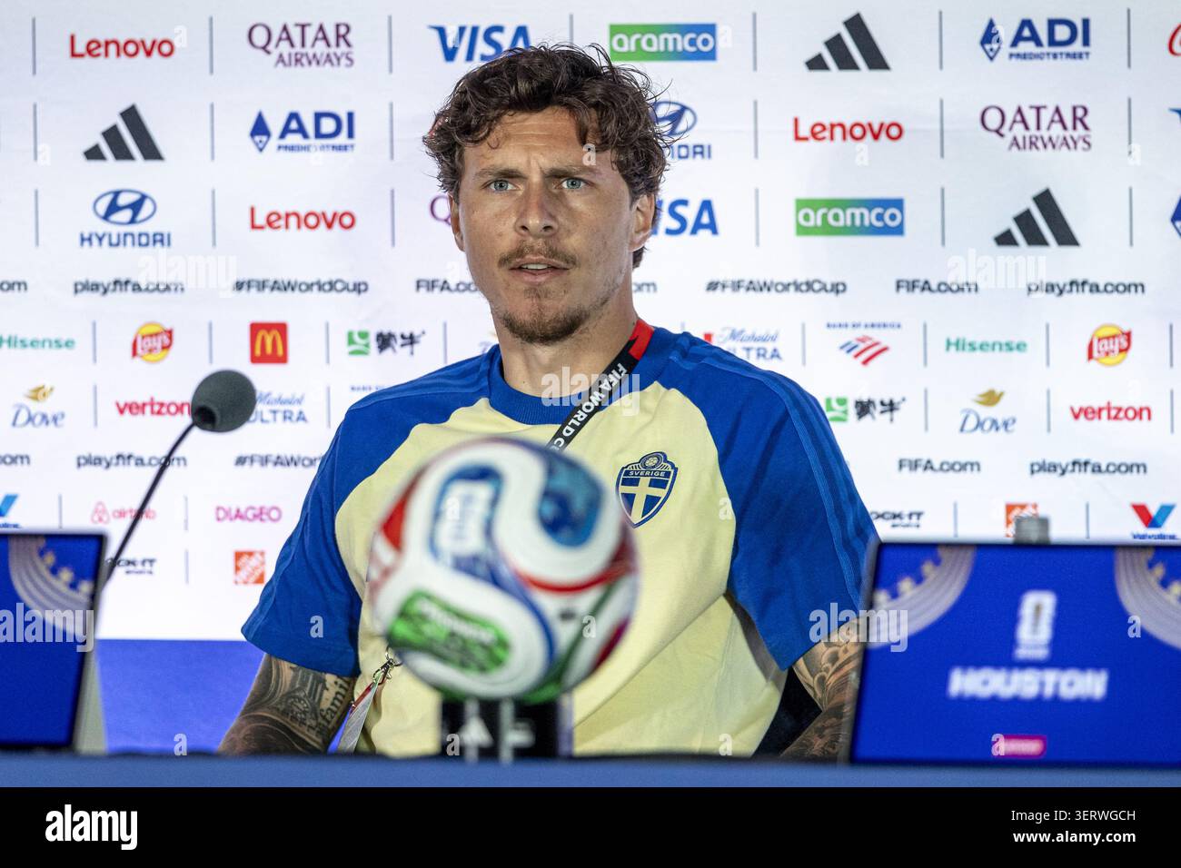 Victor Nilsson Lindelöf of Sweden talks to the media during Sweden ...
