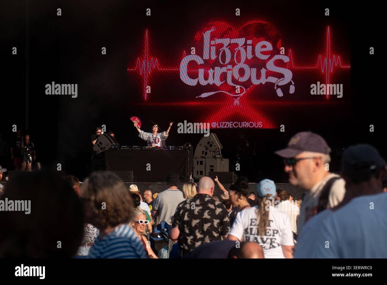 Thetford, UK, 19 June, 2026. Lizzie Curious in concert. Pictured left ...