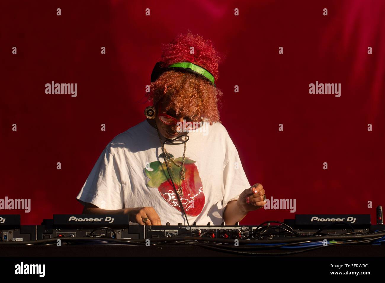 Thetford, UK, 19 June, 2026. Eliza Rose in concert. Pictured left to ...