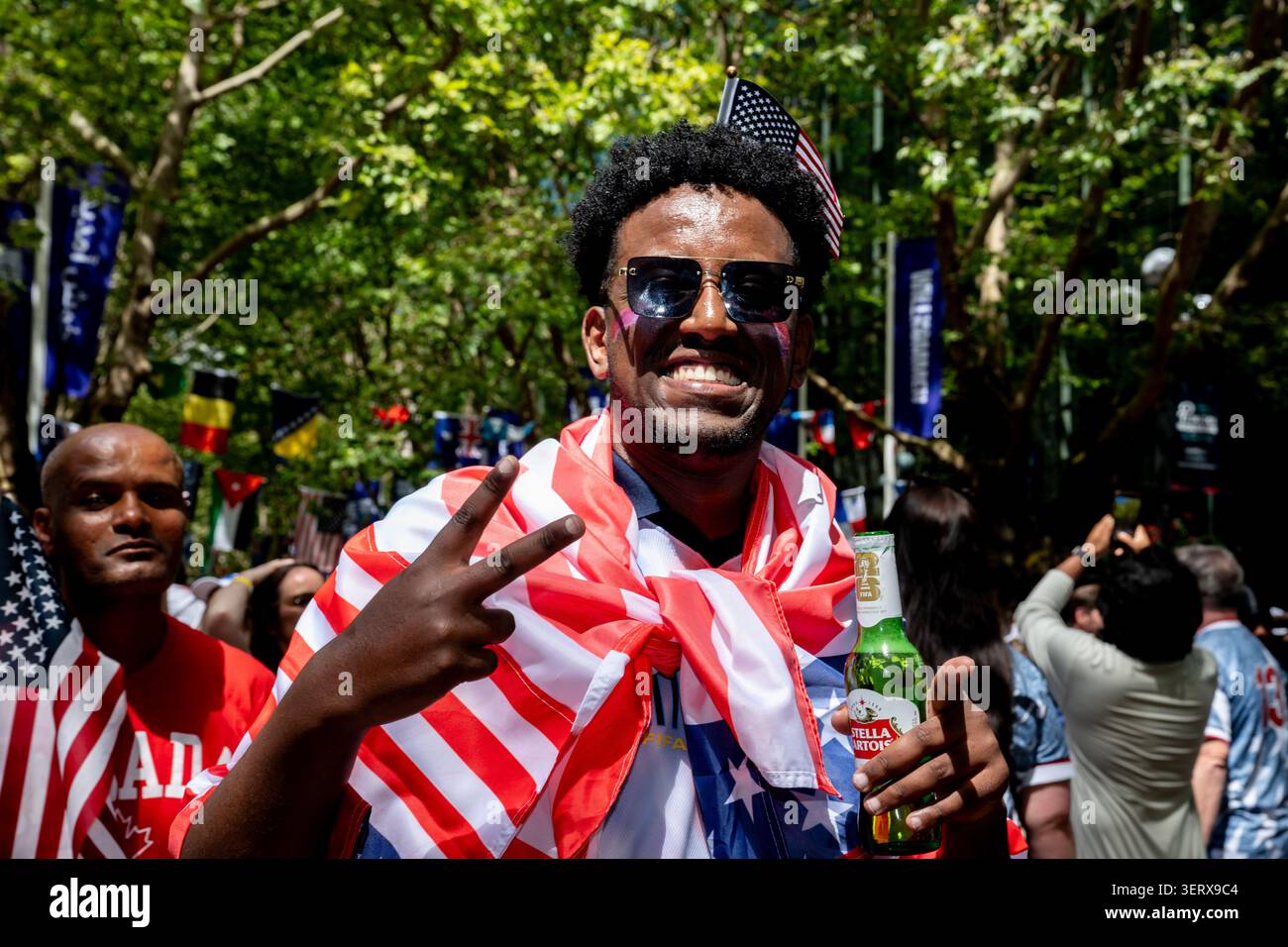 Seattle, USA. 19th Jun 2026. U.S. soccer fans cheer in Pioneer Square ...