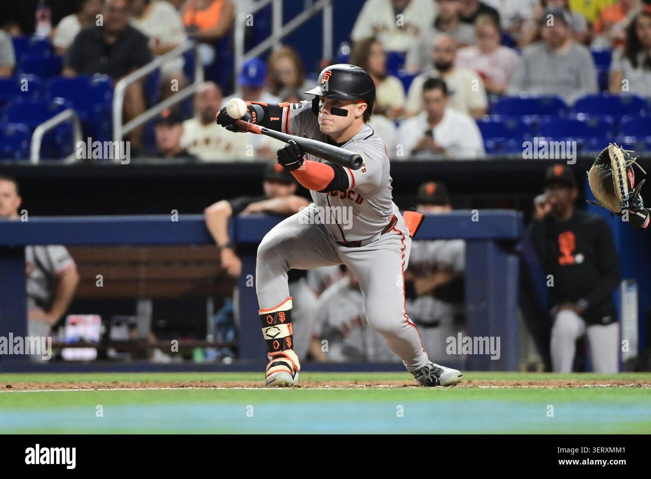 San Francisco Giants center fielder Drew Gilbert (0) bunts the ball in ...