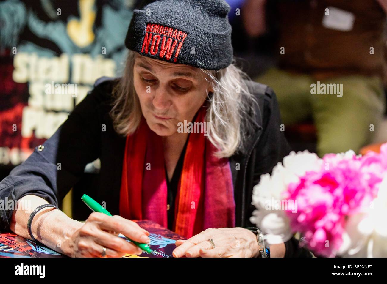 People meet Amy Goodman, host of Democracy Now!, at Sages restaurant in ...