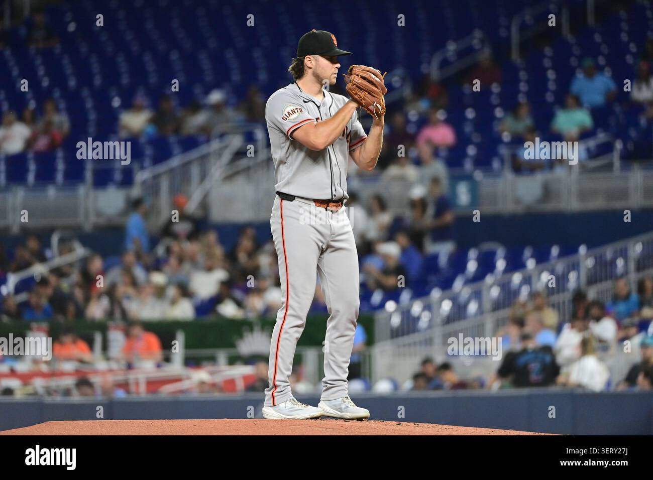 San Francisco Giants starting pitcher Landen Roupp (65) gets ready to ...
