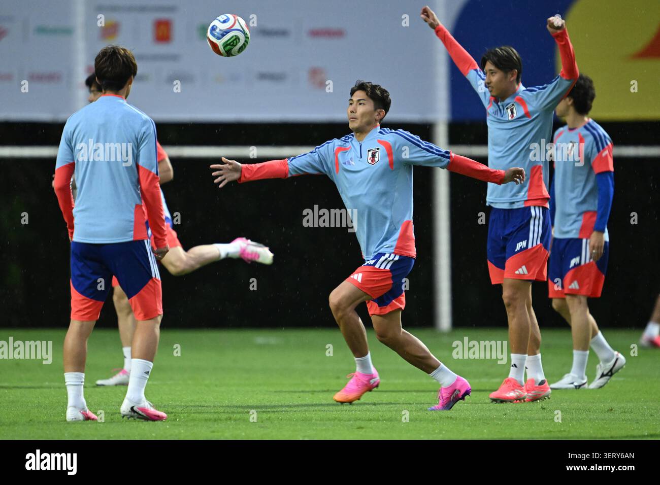 (260620) -- MONTERREY, June 20, 2026 (Xinhua) -- Watanabe Tsuyoshi (3rd ...