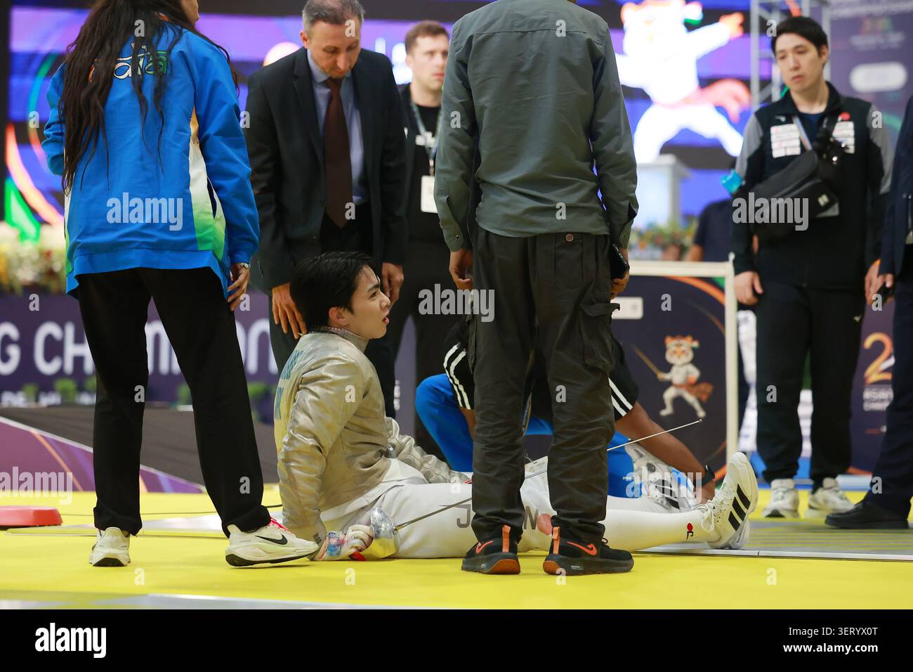 Mao Kokubo of Japan got injured during Oh Sanguk of South Korea vs. Mao ...