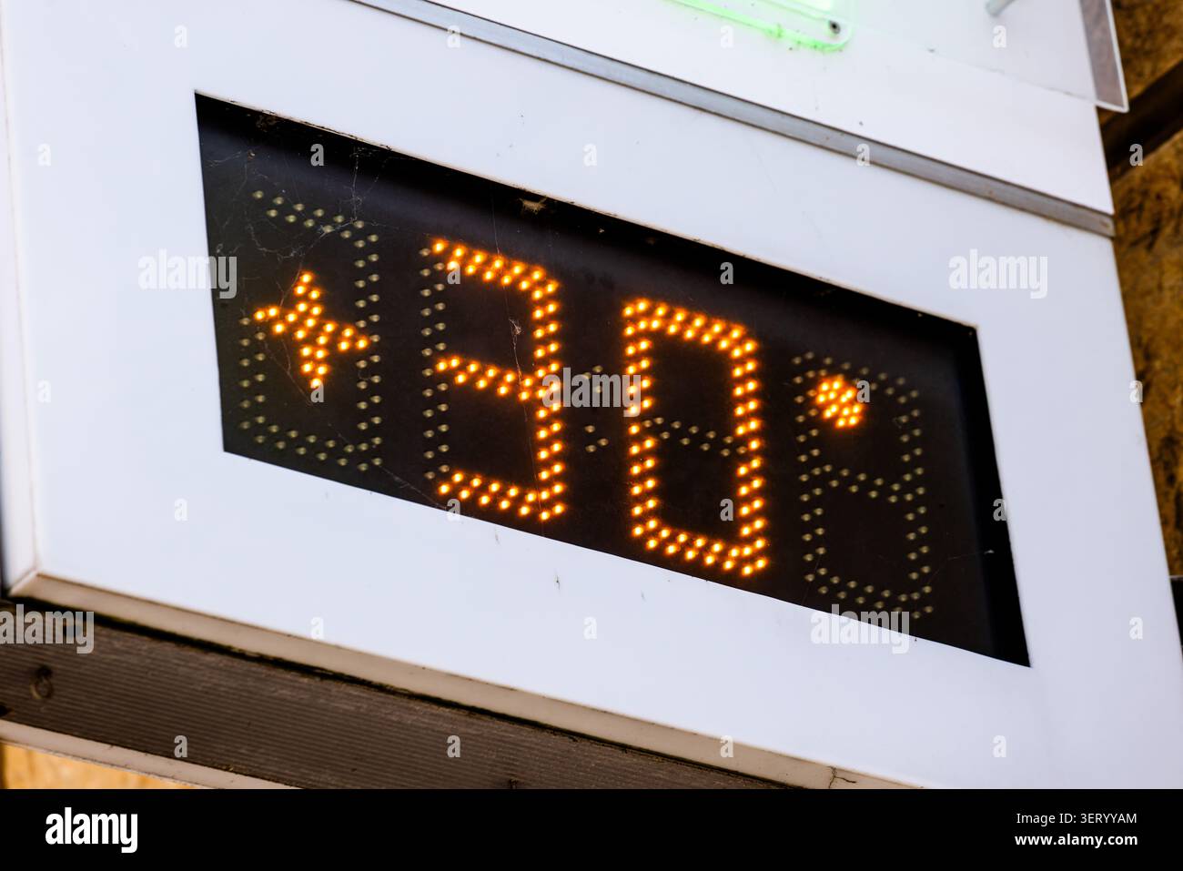 20 June 2026, Baden-Württemberg, Freiburg: An outdoor thermometer reads ...