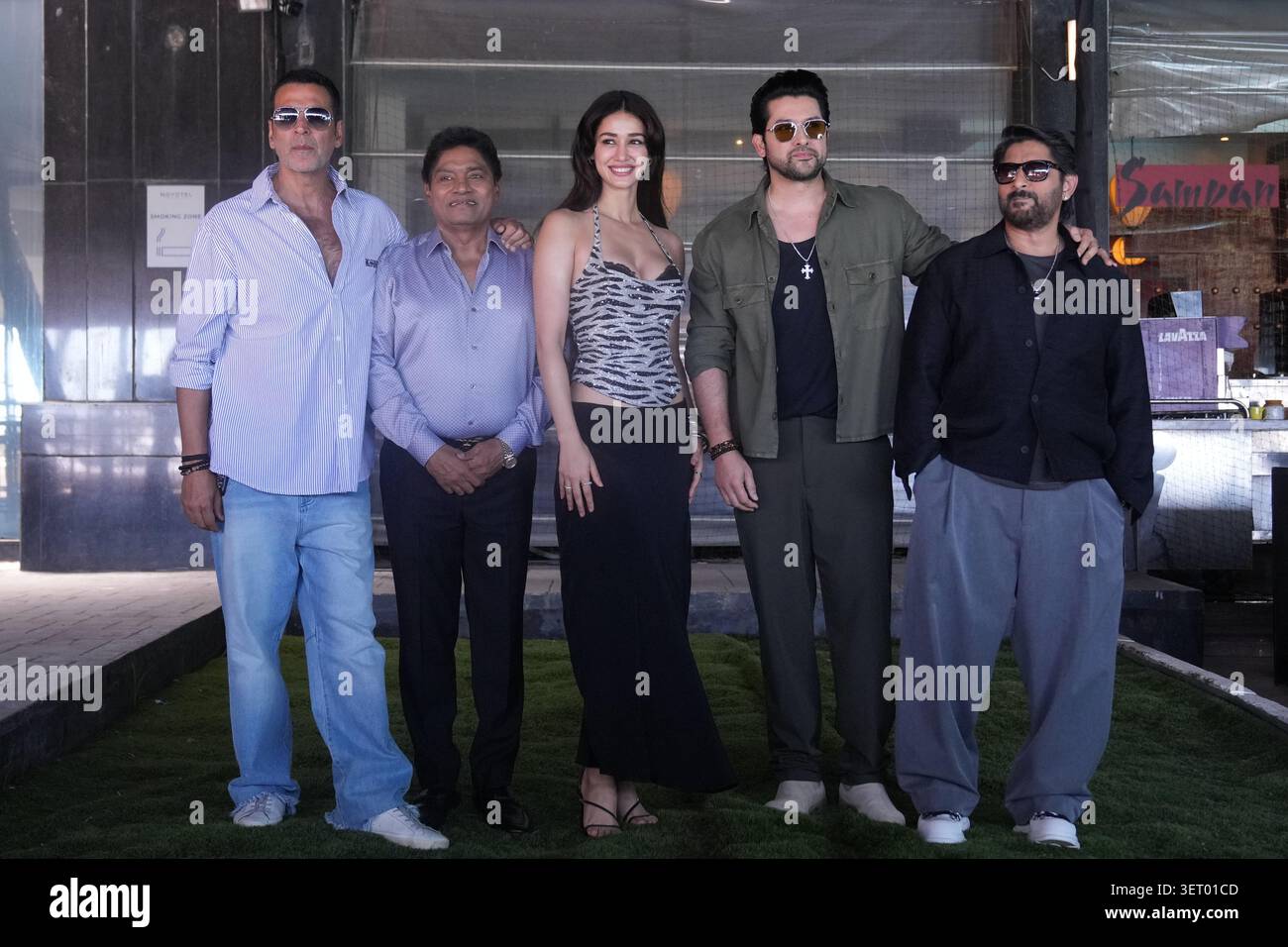 MUMBAI, INDIA - JUNE 20: Akshay Kumar, Johnny lever, Disha Patani ...