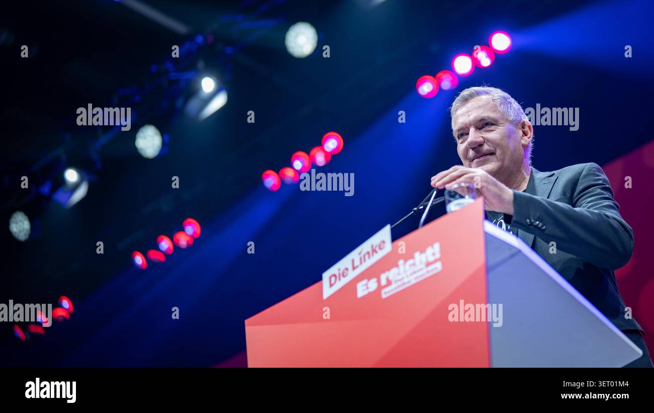 The former party leader Jan van Aken delivers a farewell speech on the ...