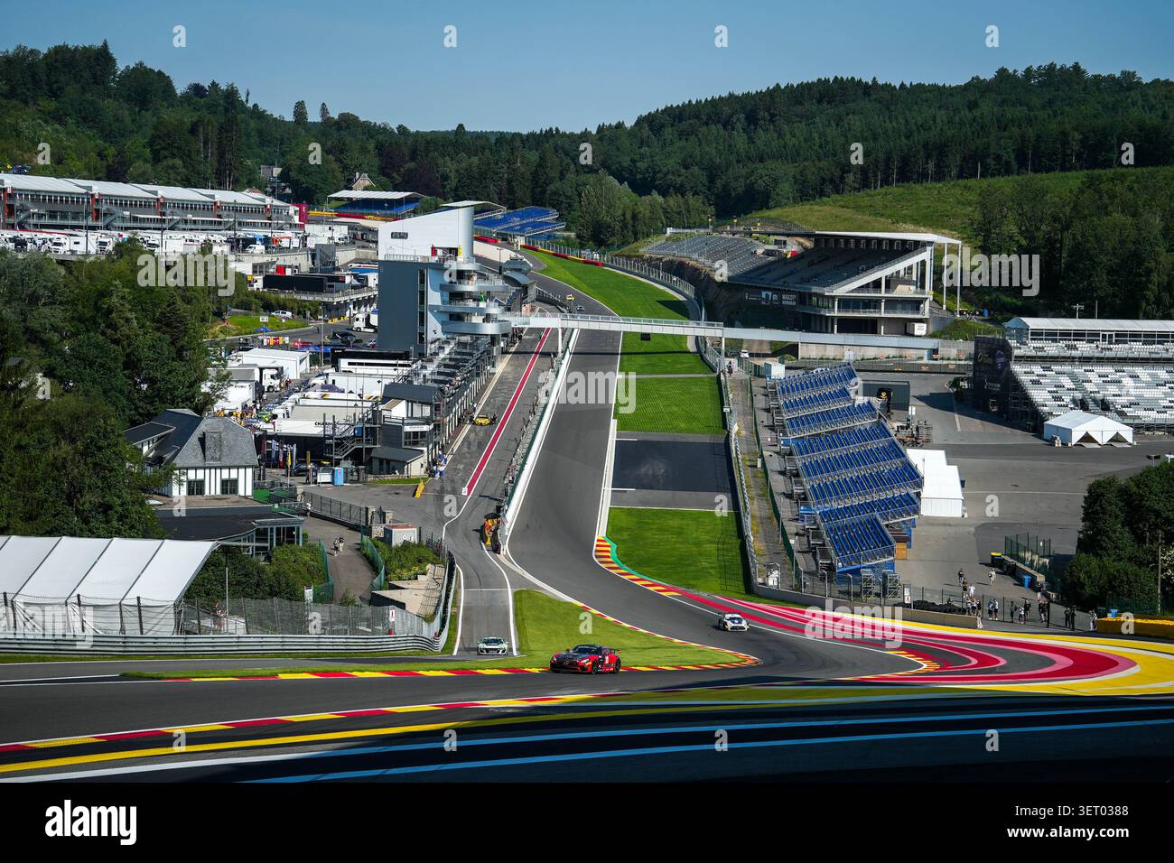 15 IBANEZ Lluc, PAPADOPULOS Alex, NM Racing Team, Mercedes-AMG GT4 ...