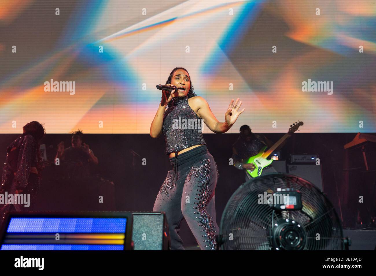 Rozonda Ocielian Thomas aka Chilli of TLC girl group performs live on ...
