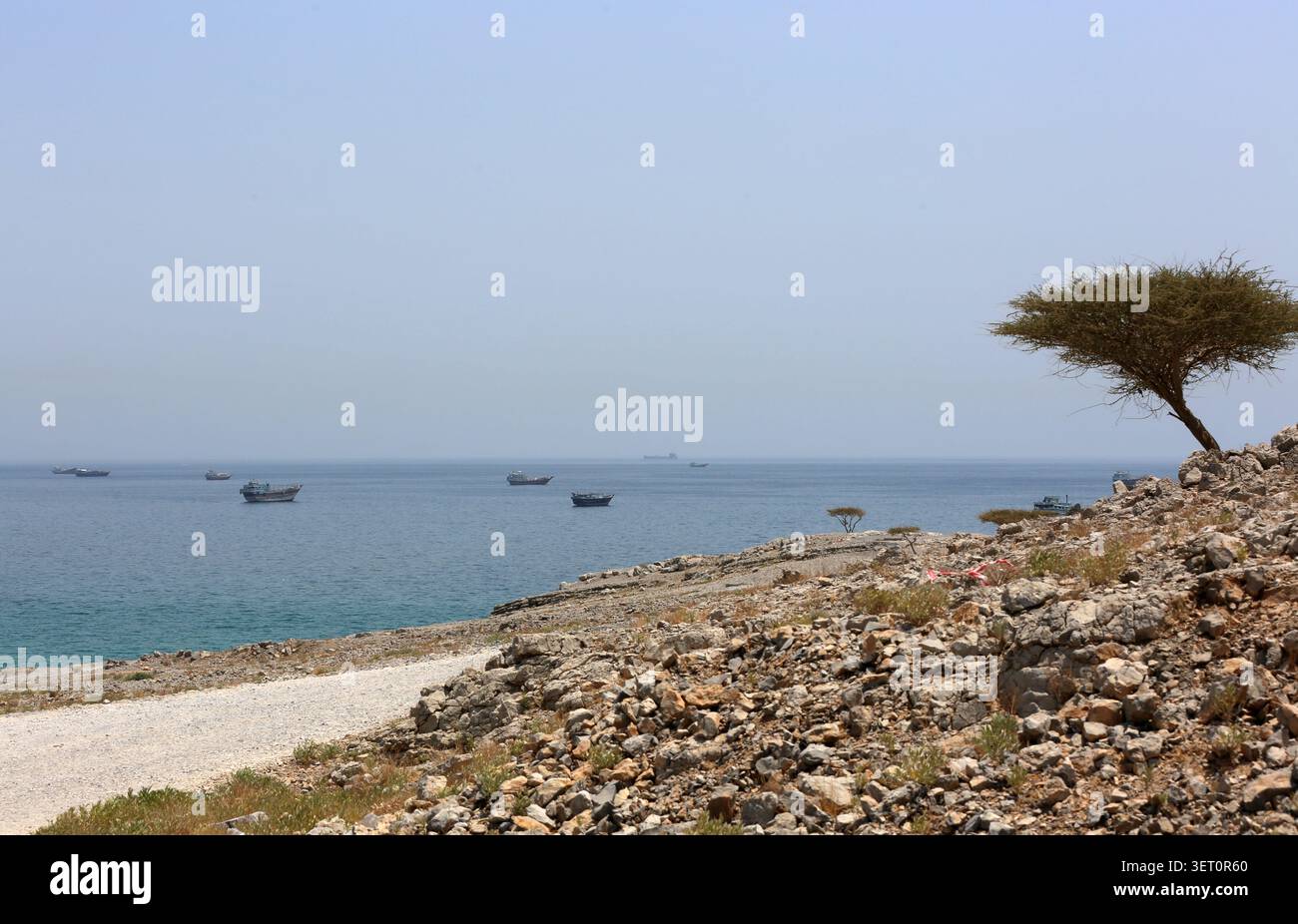 (260620) -- KHASAB, June 20, 2026 (Xinhua) -- This photo taken on June ...