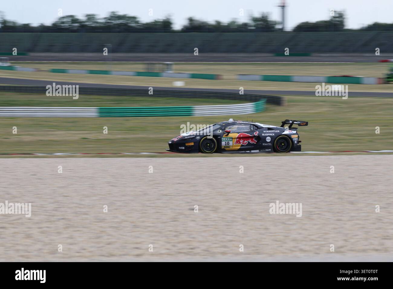 Marco Mapelli (I/Red Bull Team Abt, #10), Lamborghini Temerario GT3 ...