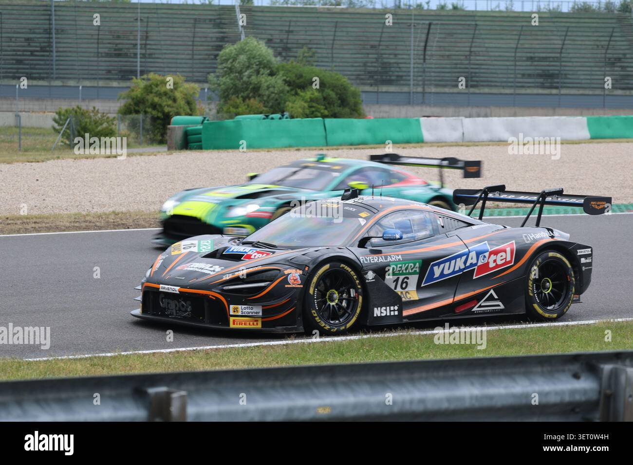 Timo Glock (D/Dörr Motorsport, #16), McLaren 720S GT3 Evo disappointed ...