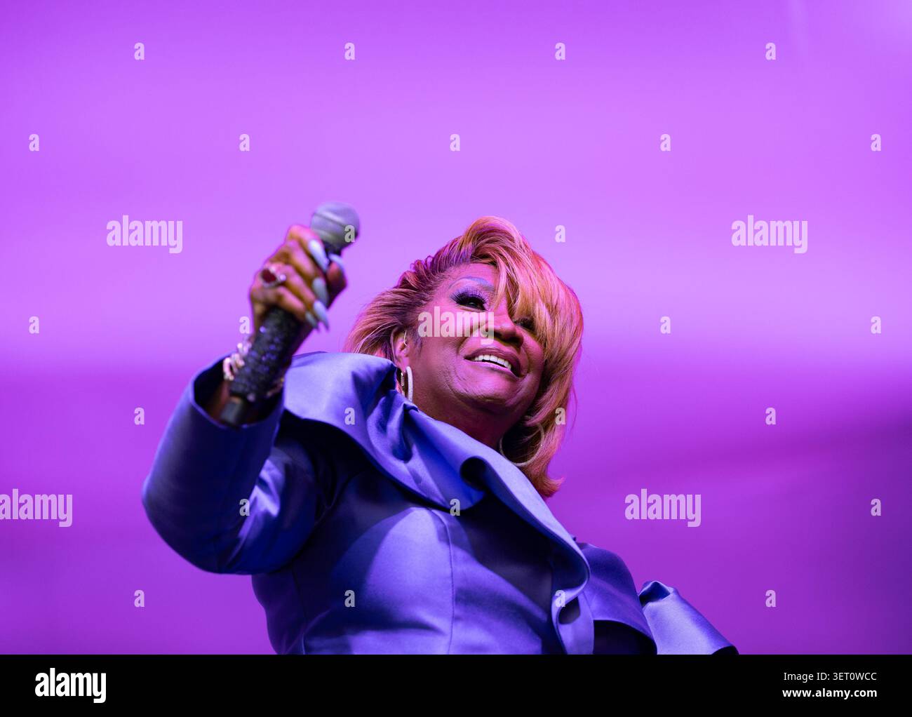 Singer Patti LaBelle performs at the 50th Annual Norfolk Harborfest in ...