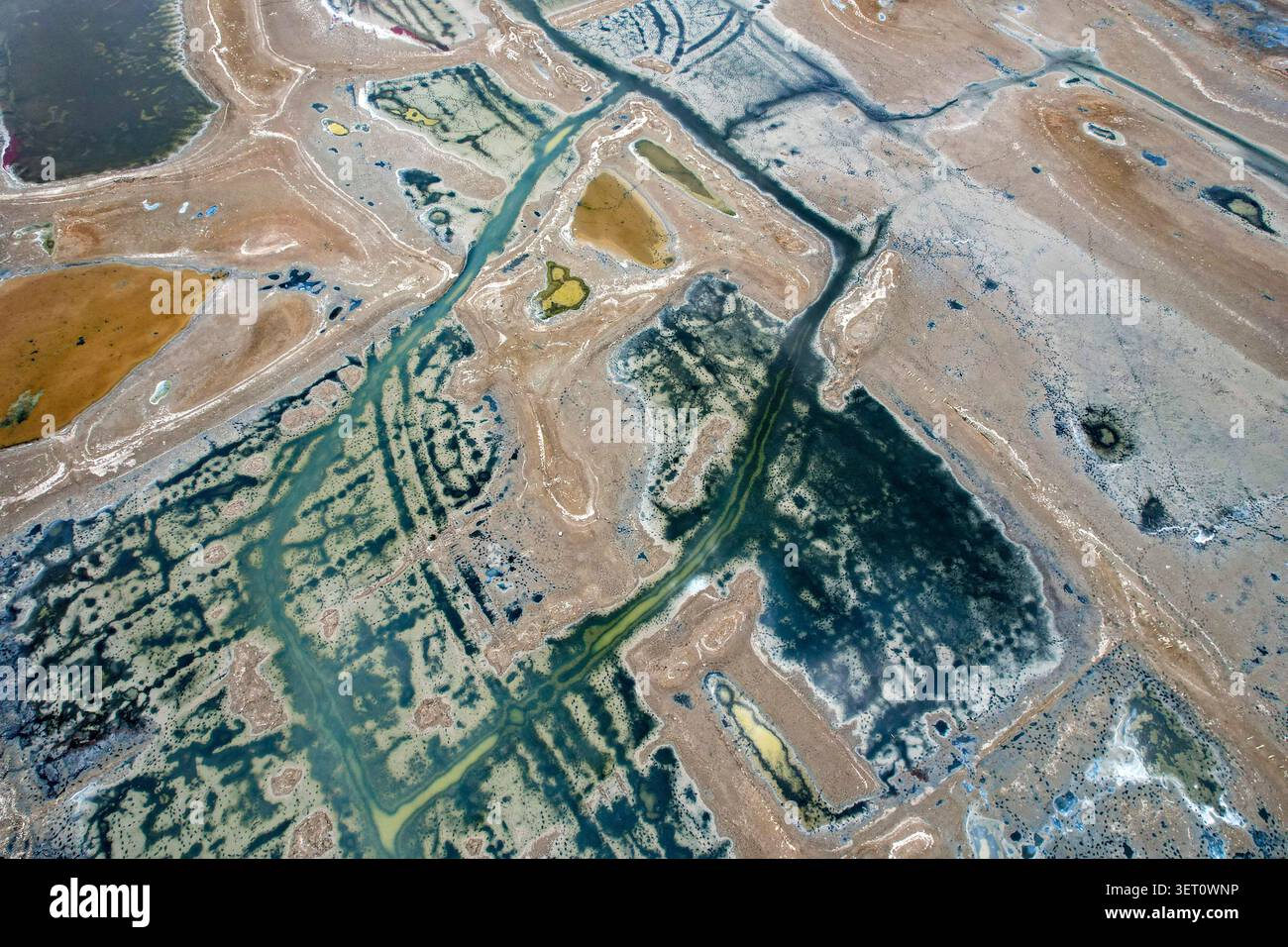 YUNCHENG, CHINA - JUNE 20, 2026 - The Salt Lake scenery captured in ...