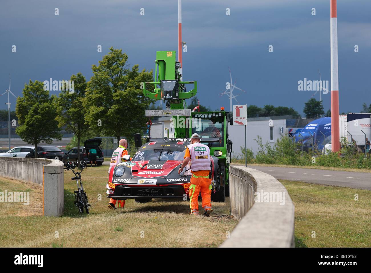 Bastian Buus (DK/Land-Motorsport, #29), Porsche 911 GT3 R Evo, lands in ...