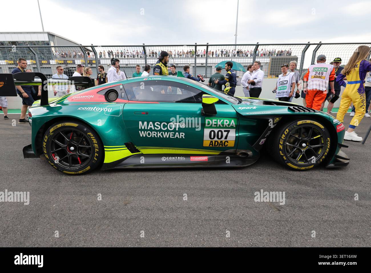 Nicki Thiim (DK/Comtoyou Racing, #7), Aston Martin Vantage GT3 in the ...