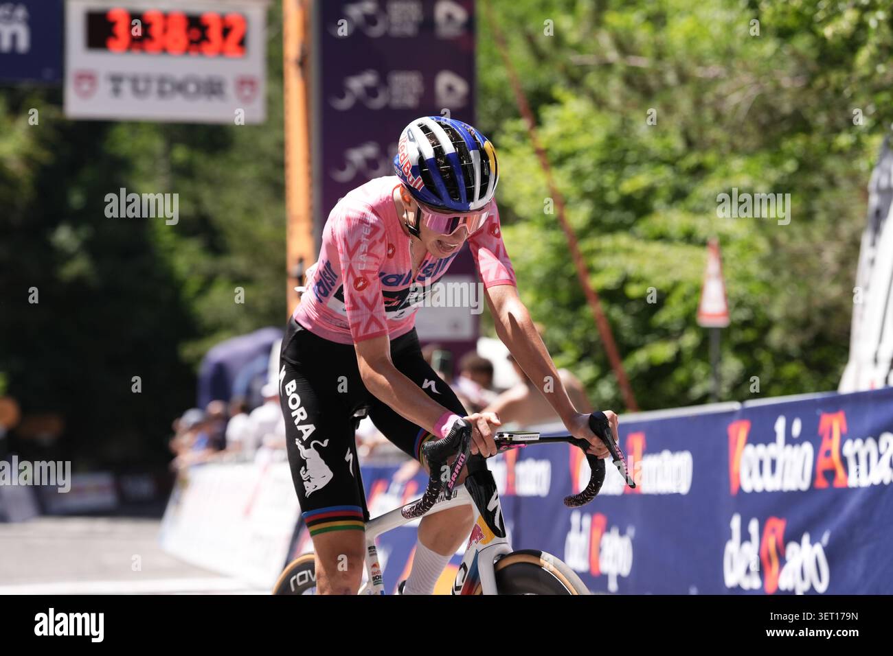 Italy's Lorenzo Mark Finn of Red Bull - Bora - Hansgrohe Rookies during ...