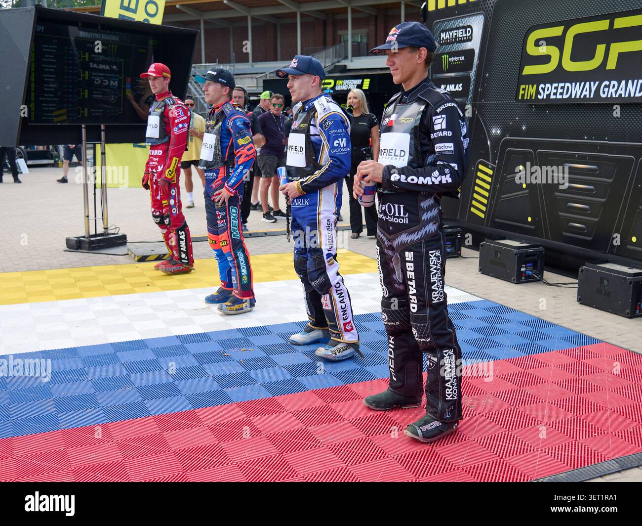 Riders select starting positions ahead of the Sprint Race during the ...