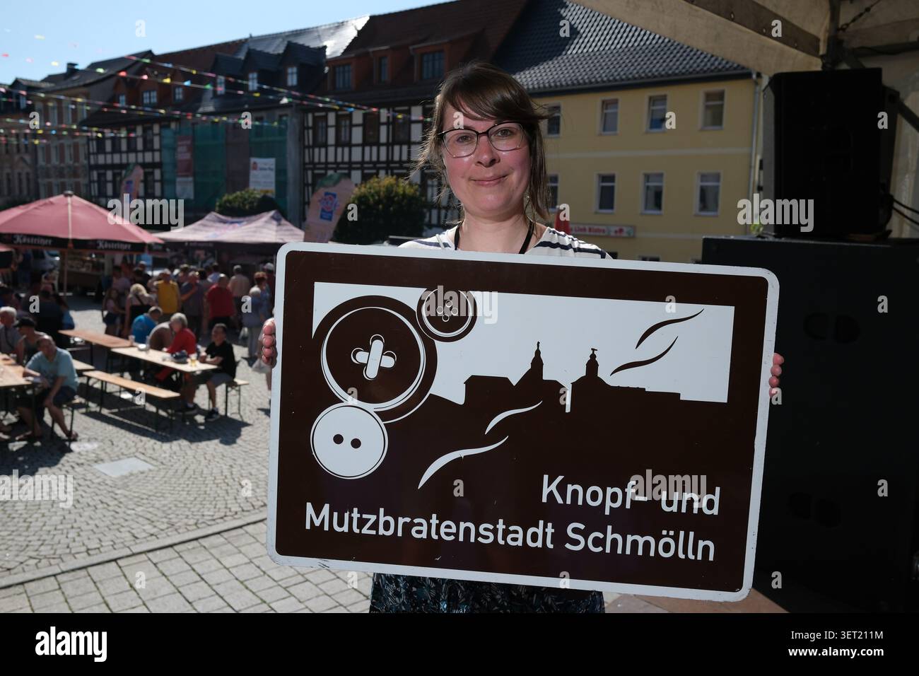 20 June 2026, Thuringia, Schmölln: Maja Persch from the Schmölln city ...