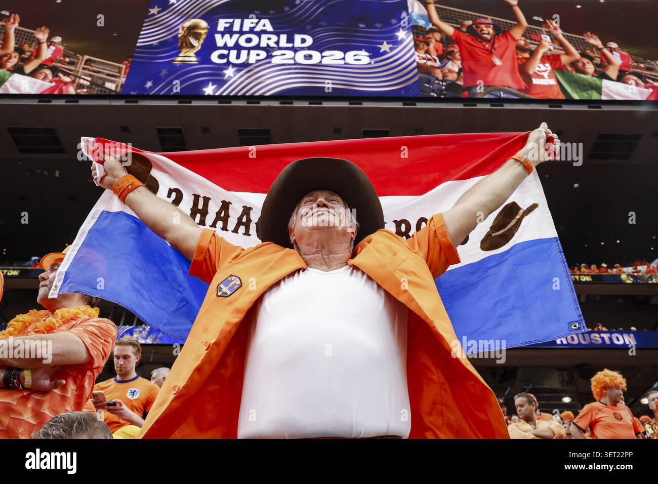 HOUSTON - Orange supporters prior to the FIFA 2026 Group F match ...