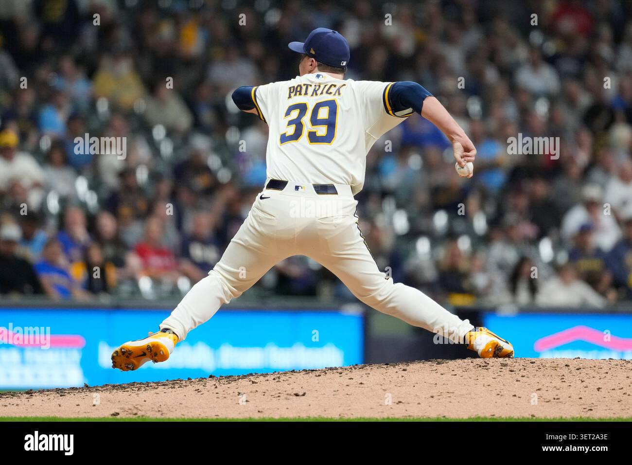 Milwaukee Brewers' Chad Patrick pitches during a baseball game against ...