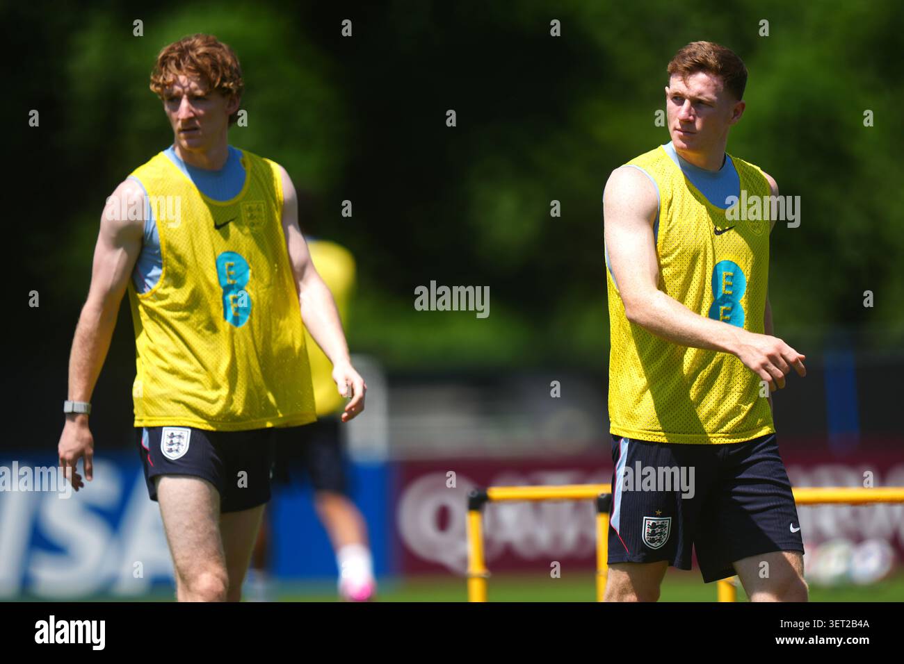 England's Anthony Gordon (left) and Elliot Anderson during a training ...