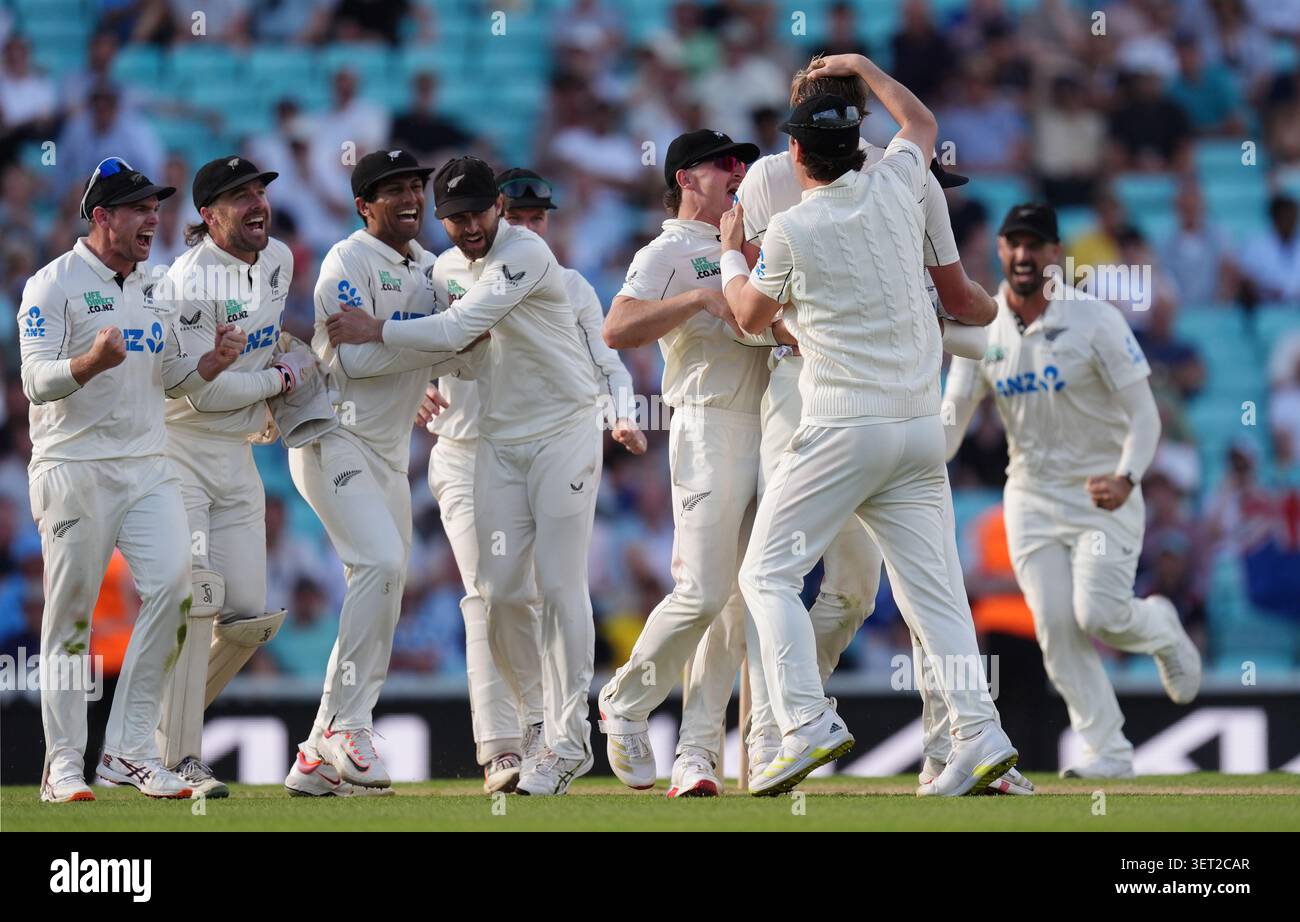 New Zealand's Kyle Jamieson is mobbed by team-mates after England's ...