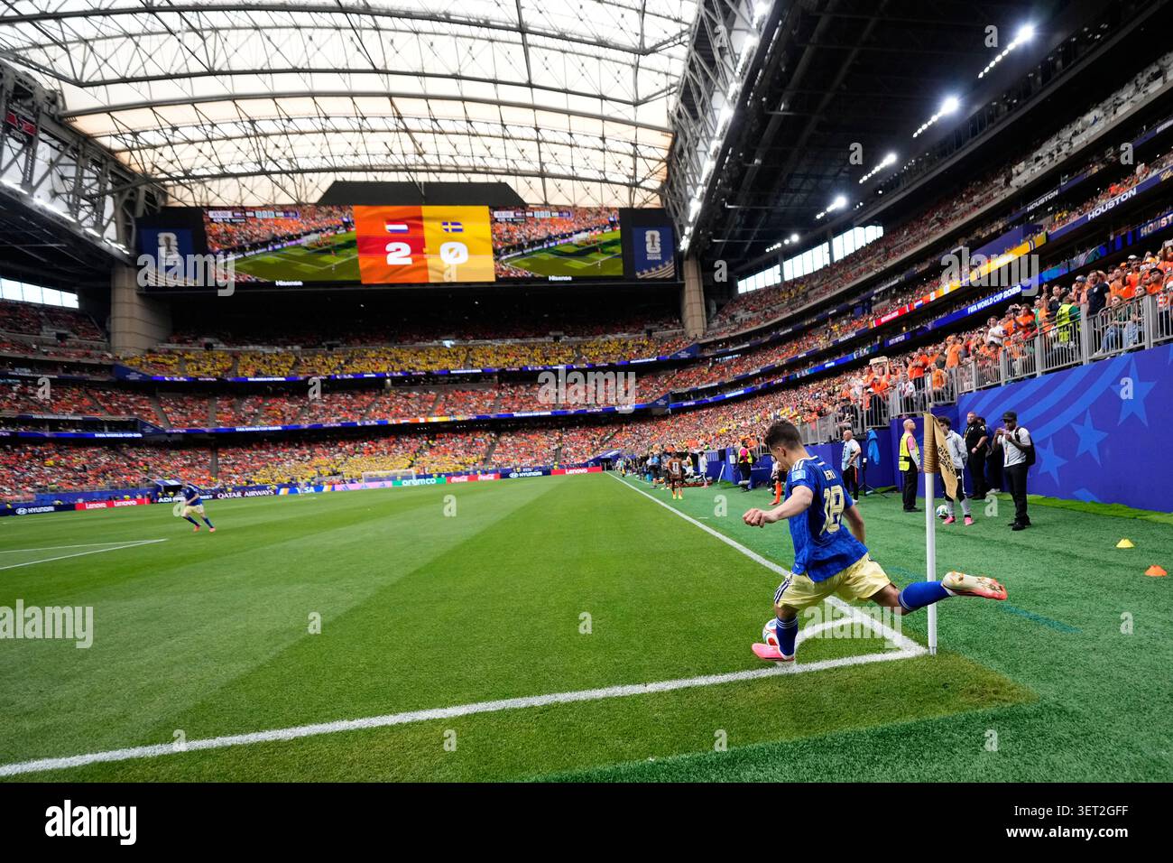 Sweden's Yasin Ayari takes a corner during the World Cup Group F soccer ...