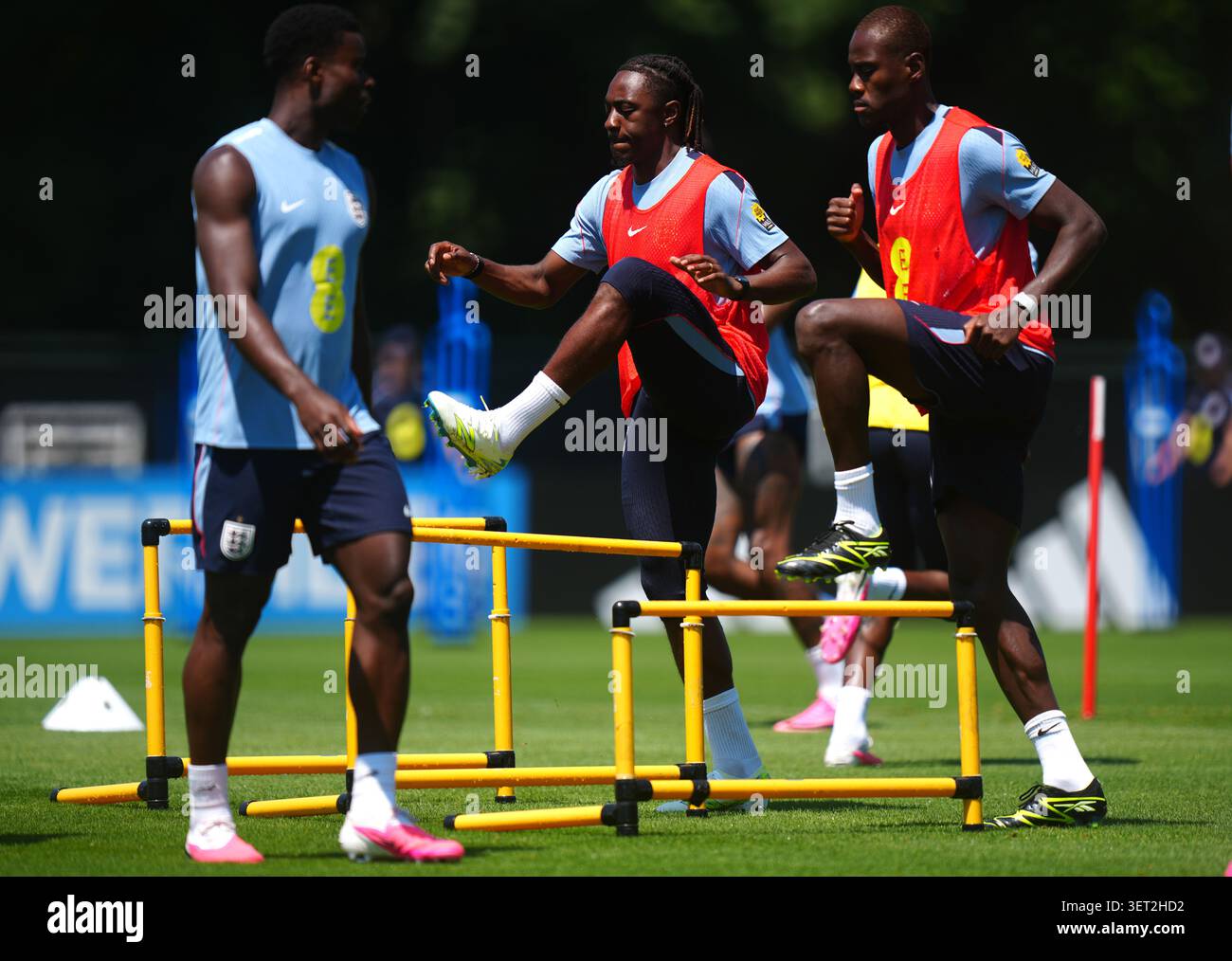 England's Eberechi Eze (centre) and team-mates during a training ...