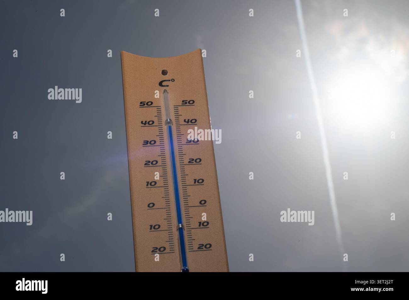 General view and illustrations of Heat Wave on thermometer during ...
