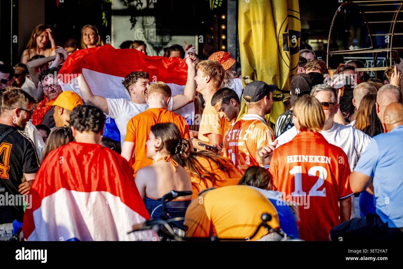 ROTTERDAM - Fans watch the Dutch national team in action against Sweden ...