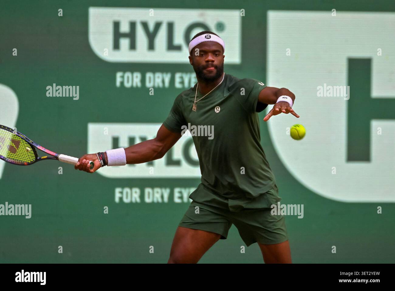 Frances Tiafoe (USA) erwartet einen Ball auf der Vorhand TERRA WORTMANN ...