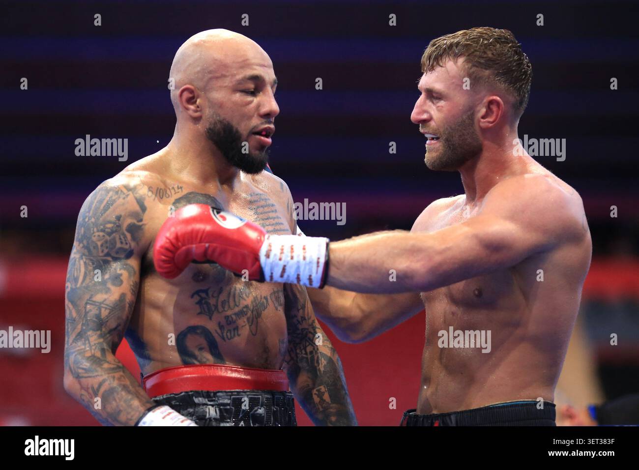 Lewis Edmondson (right) and Lyndon Arthur after the middleweight bout ...