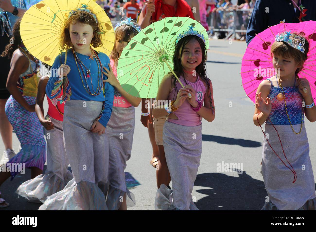 (260621) -- NEW YORK, June 21, 2026 (Xinhua) -- Children participate in ...