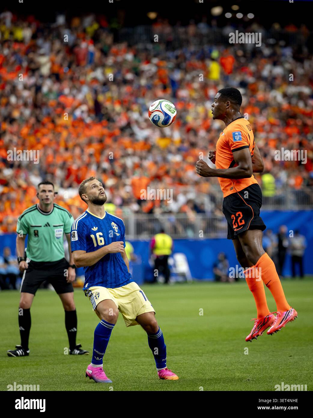 HOUSTON - (lr) Jesper Karlstrom of Sweden, Denzel Dumfries of the ...