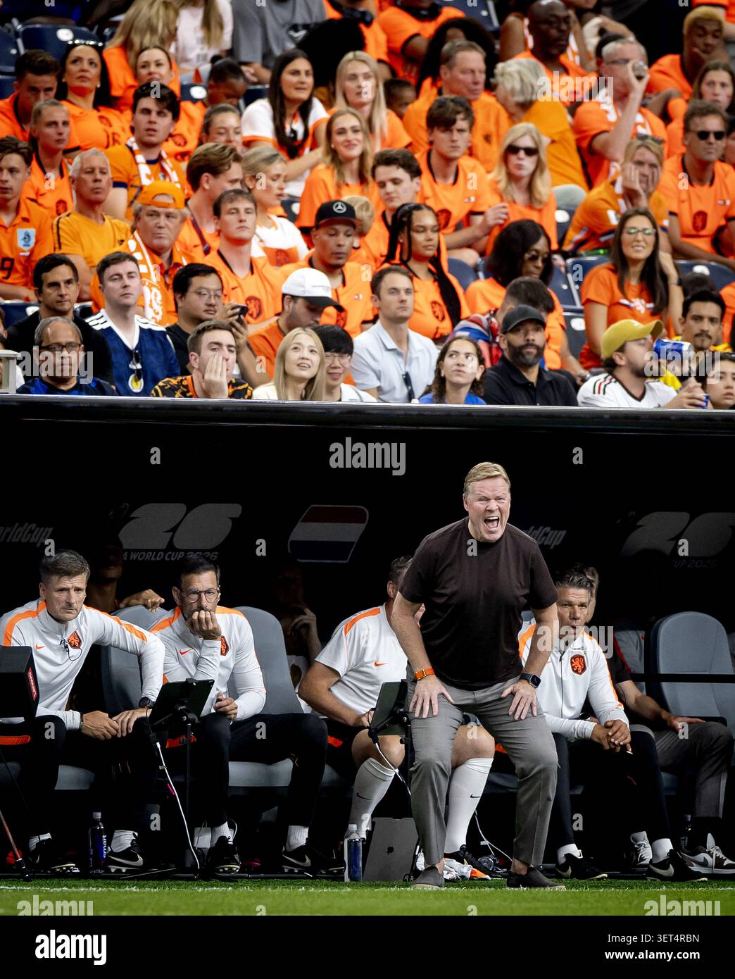 HOUSTON - Netherlands coach Ronald Koeman during the FIFA 2026 Group F ...
