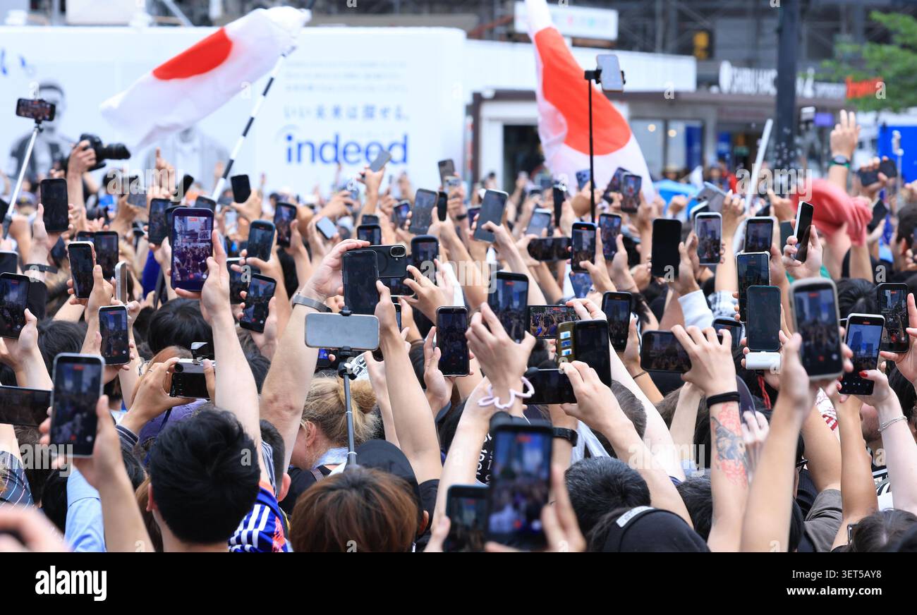 Japanese supporters and young people get loud to celebrate Japan's ...