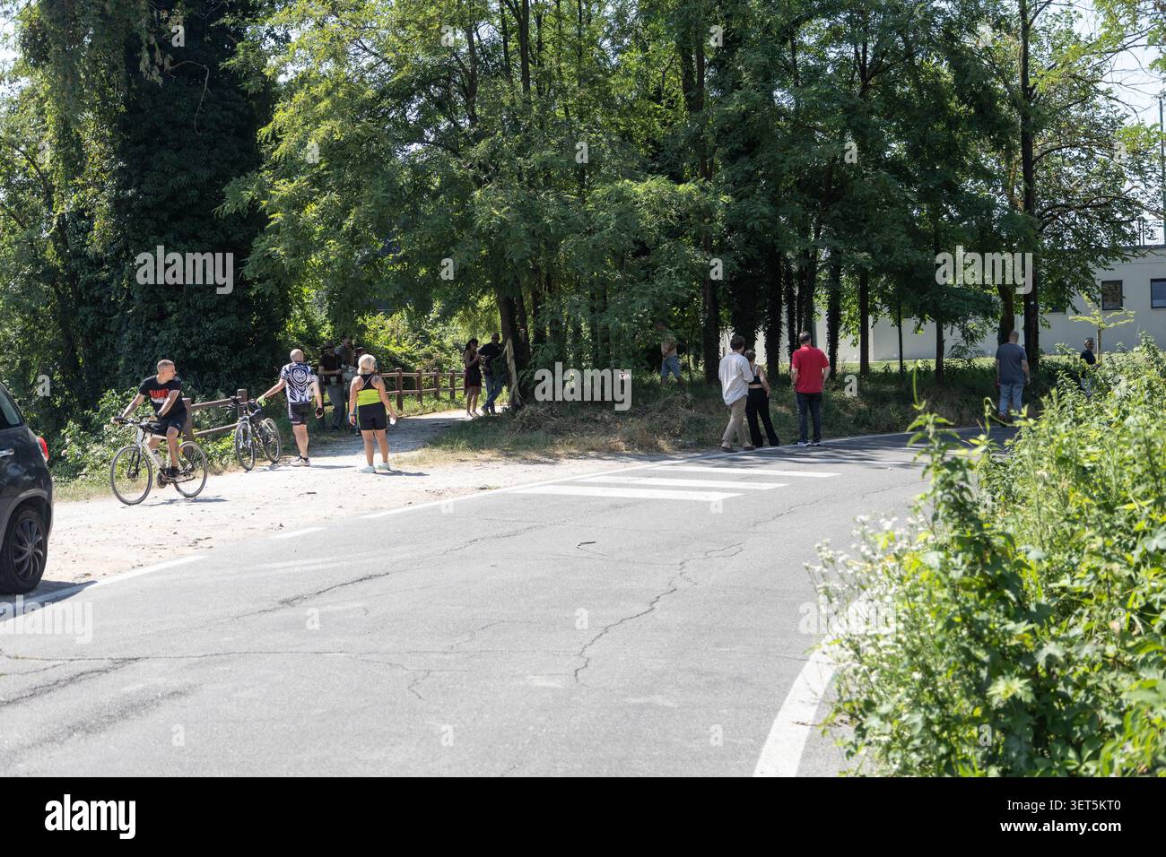 IPA85905929 - Milan, Senago, Villoresi Bike Path, Road to Cesate, June ...