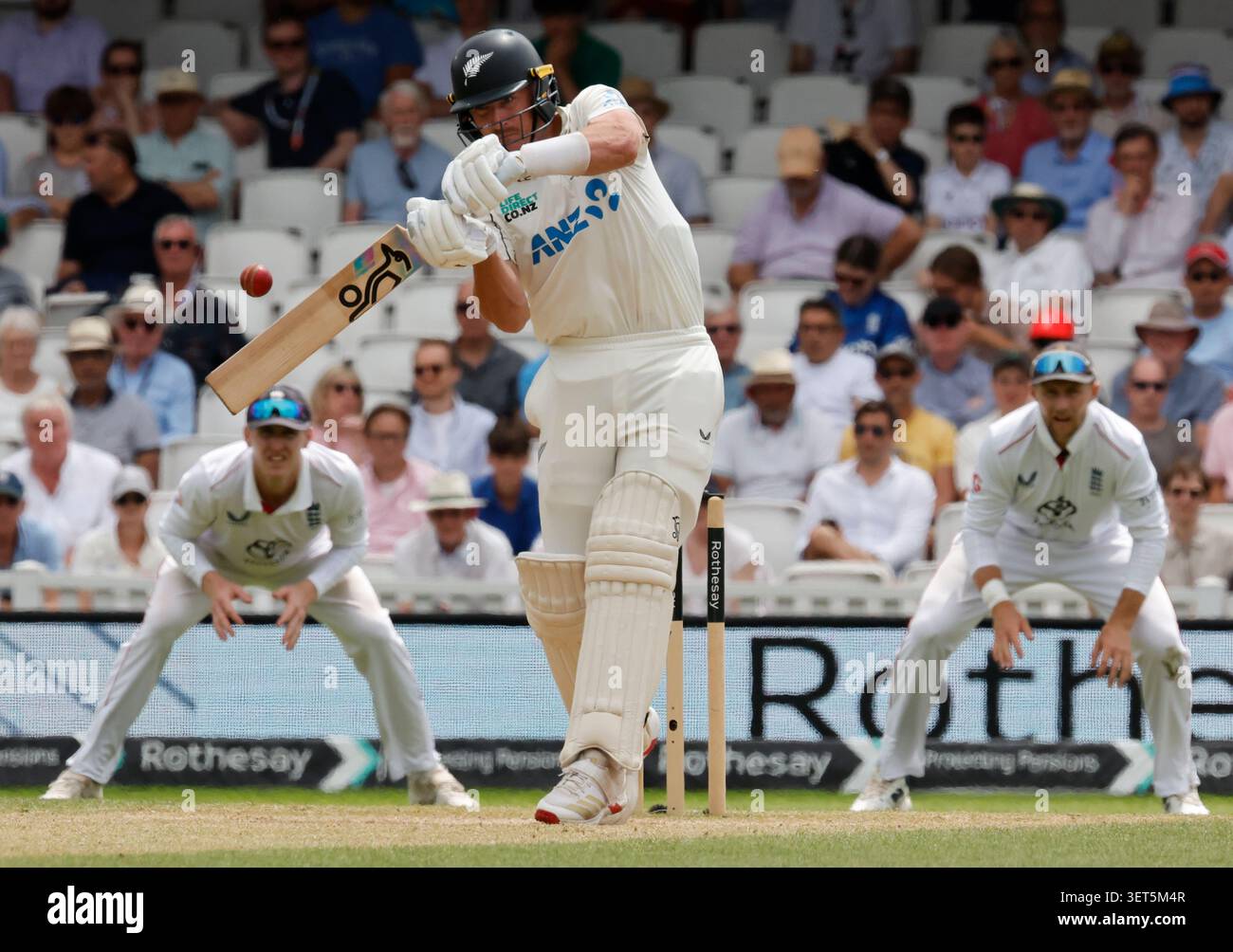 London, ENGLAND -Nathan Smith of New Zealand in action during 2nd ...