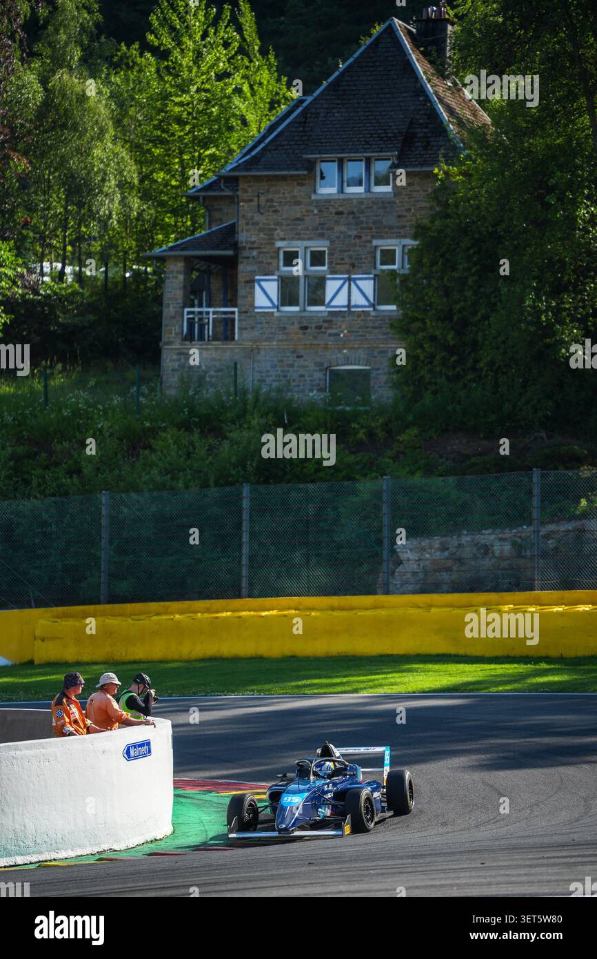 95 JACQUET Jade (FRA),Mygale M21-F4, action crash, accident, start of ...