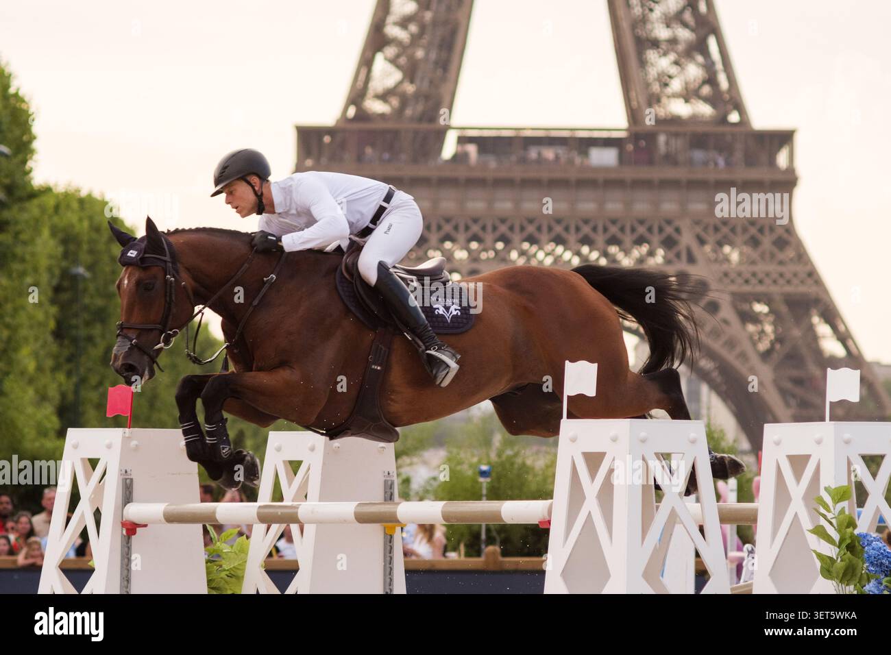 IPA85907332 - Max KÜHNER (AUT) riding EIC UP TOO JACCO BLUE during the ...