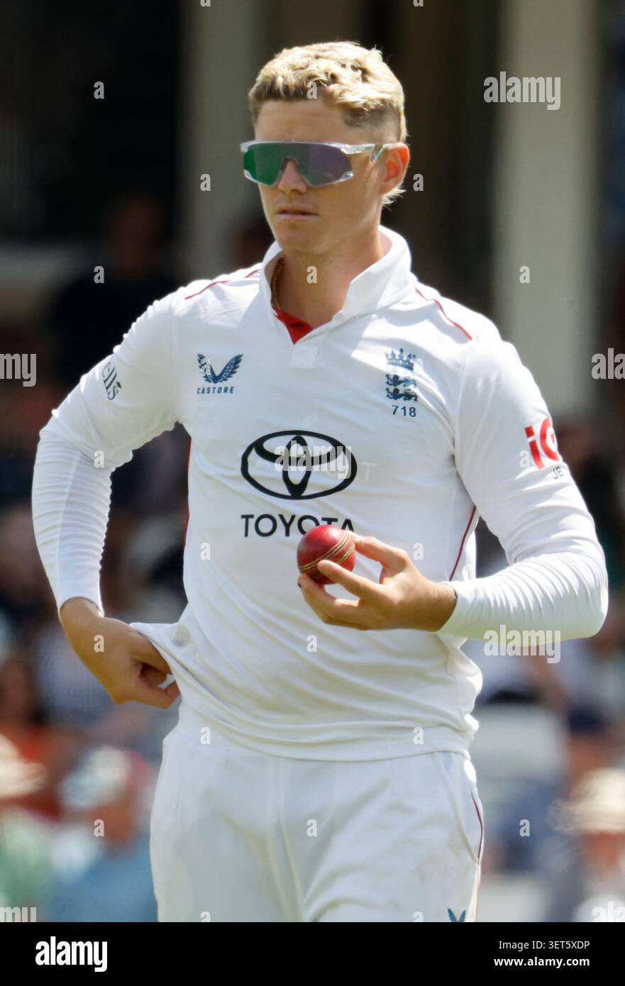 London, ENGLAND - England's Jacob Bethell(Warwickshire) in action ...