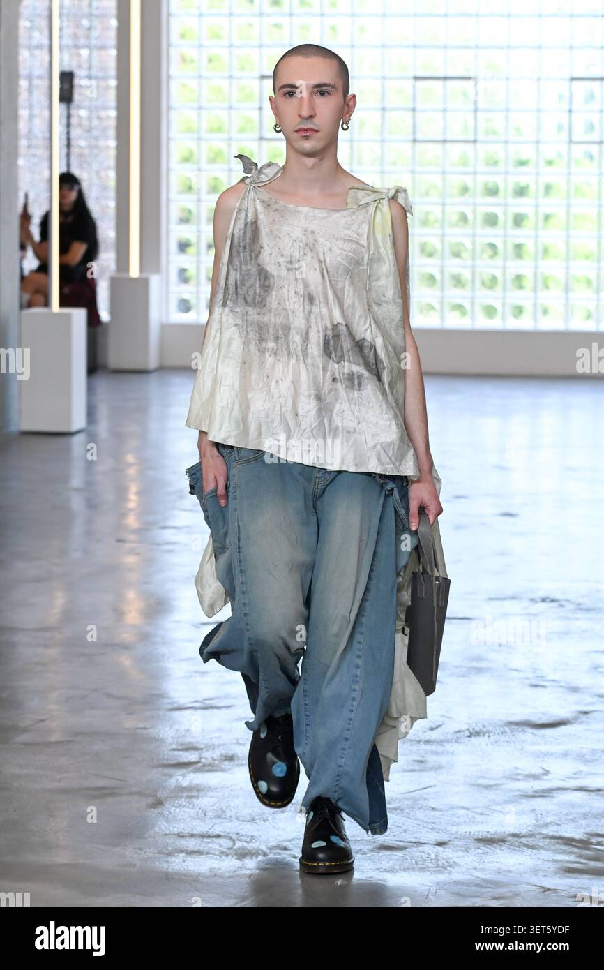 IPA85907734 - Milan, Milan Men’s Fashion Week Spring/Summer 2027 - Men ...